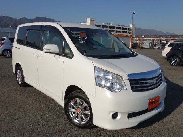 Used TOYOTA NOAH X,2012/12 | 38088 | DELIGHTS